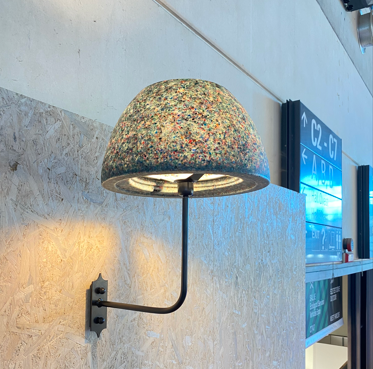 Economia circolare: Hera Luce presenta la nuova lampada Loome-In